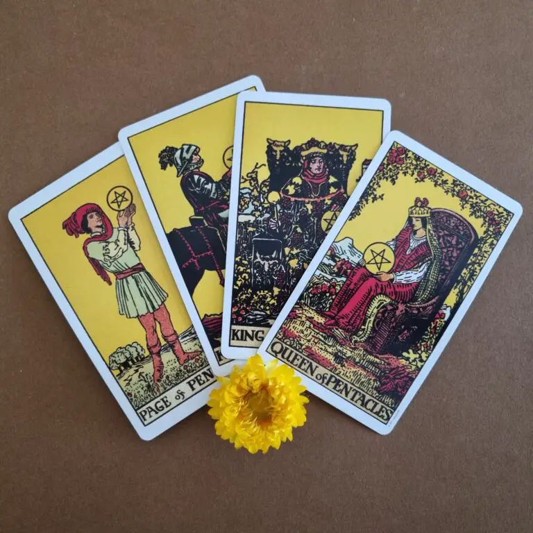 Tarot Court Cards: What They Are – Sage's Lantern Tarot